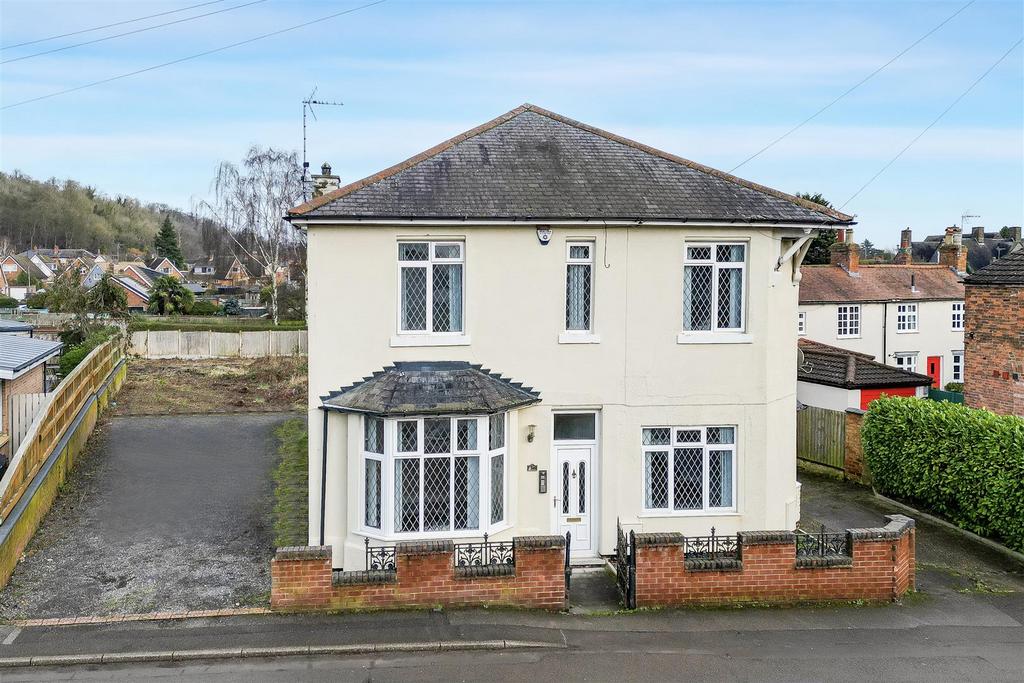 Willow Wong, Burton Joyce NG14 4 bed detached house - £550,000