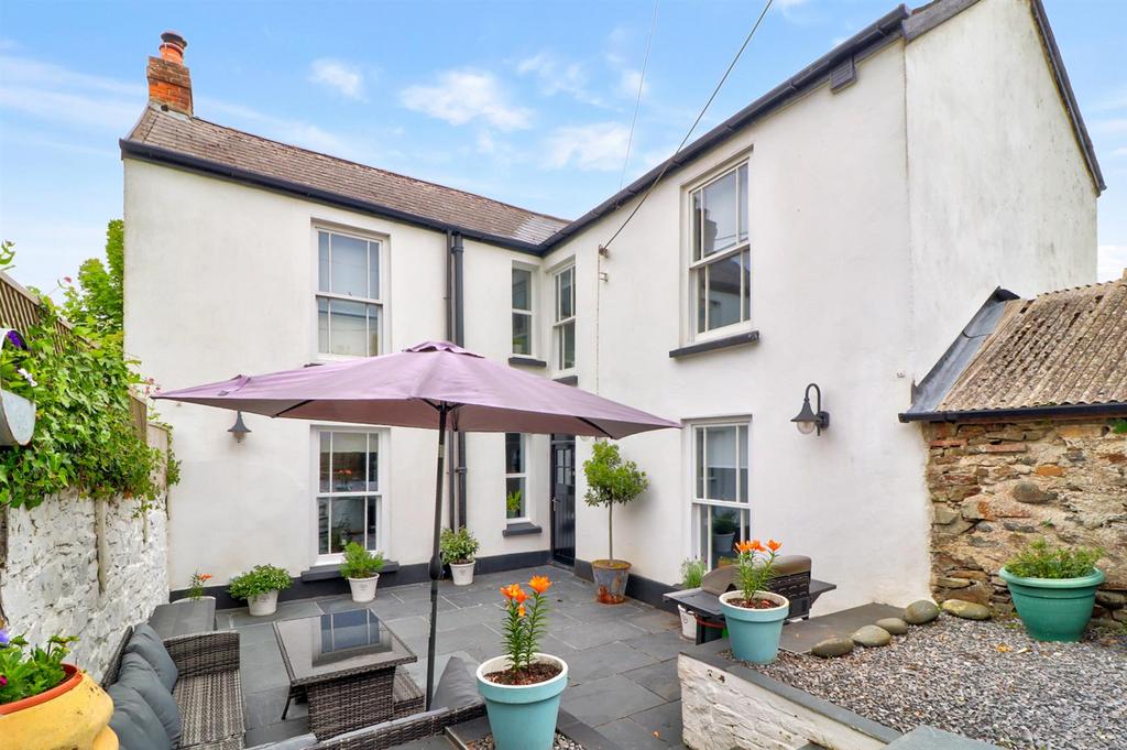 Green Lane, Appledore, Bideford 3 bed semi-detached house - £499,950