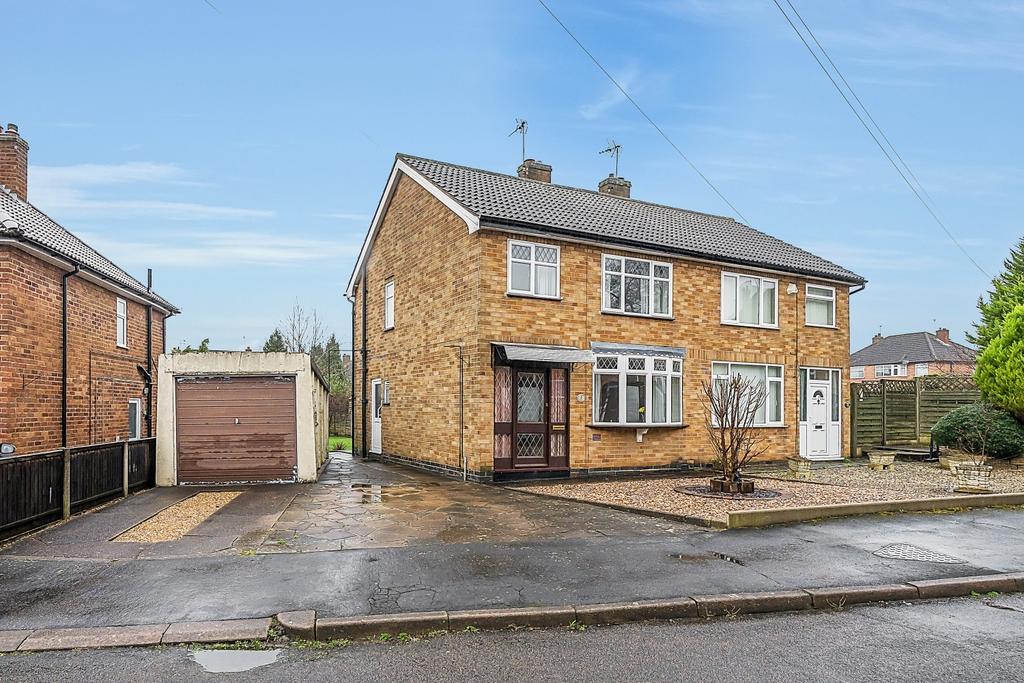 Thorpe Drive Wigston Le18 3 Bed Semi Detached House For Sale £230 000
