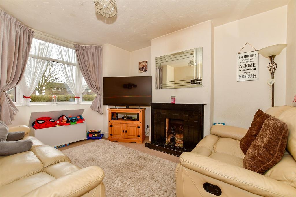 Risborough Lane, Folkestone, Kent 2 bed terraced house for sale - £260,000