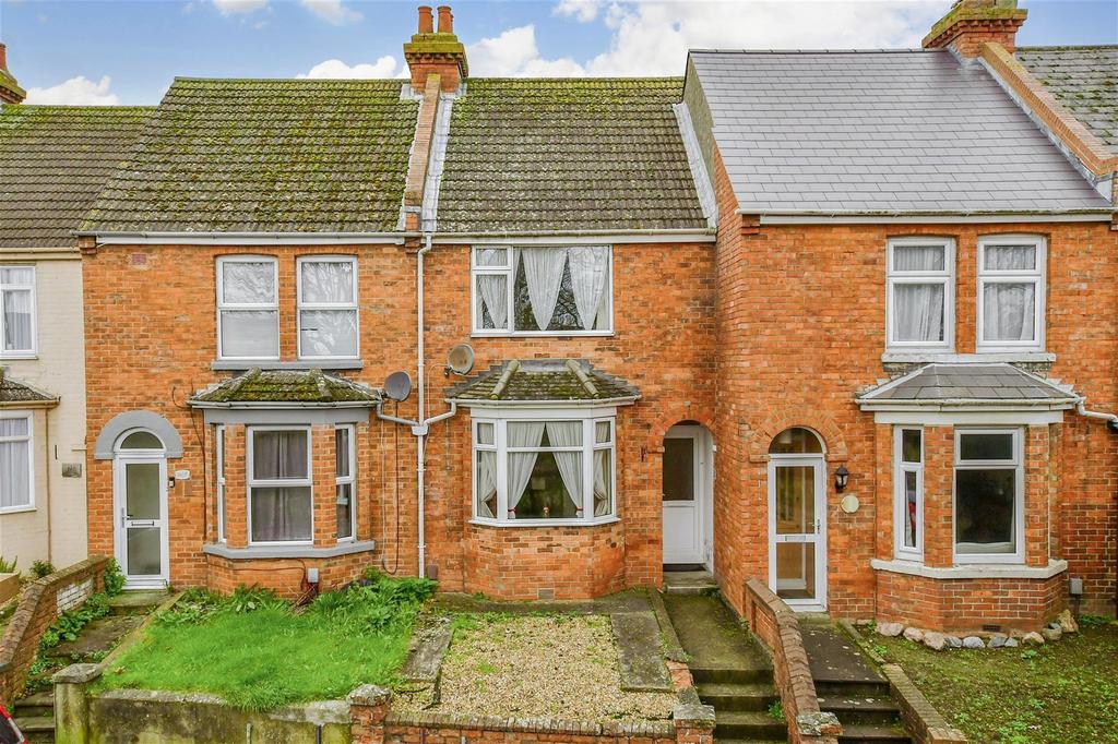 Risborough Lane, Folkestone, Kent 2 bed terraced house - £250,000