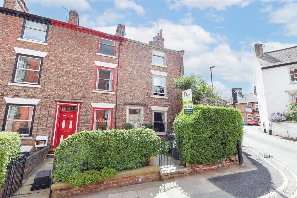 Coltsgate Hill, Ripon 3 bed end of terrace house for sale - £300,000