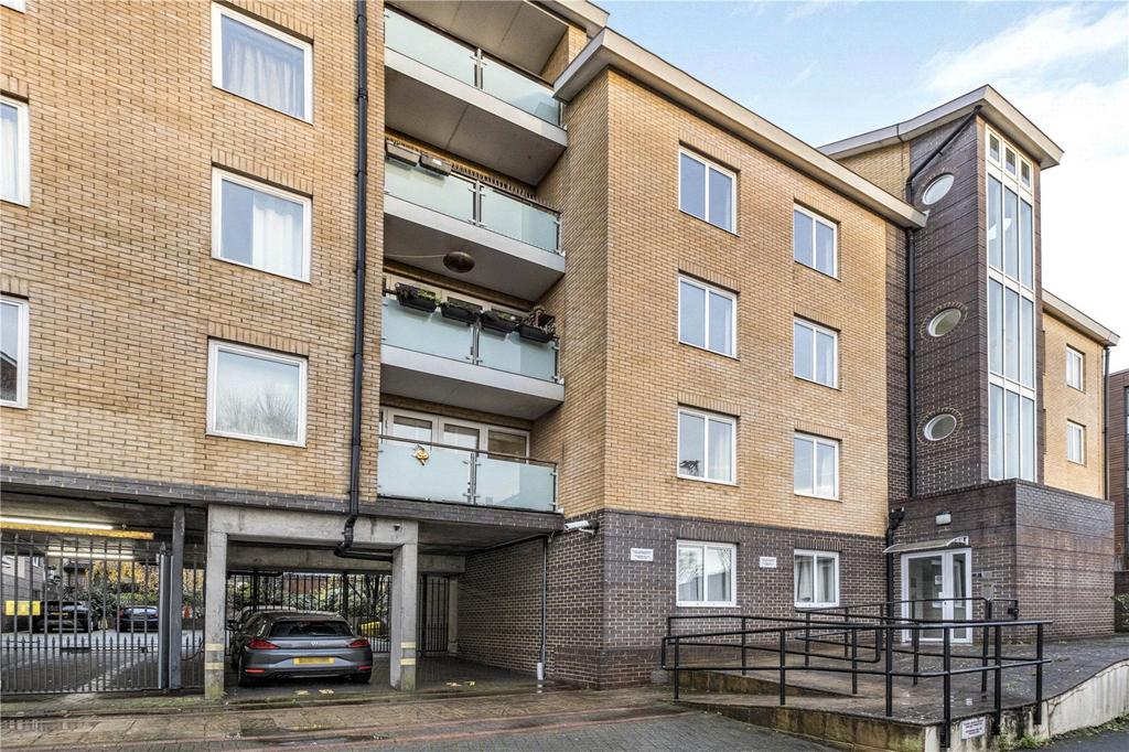 Iceland Wharf, Yeoman Street... 1 bed apartment - £295,000