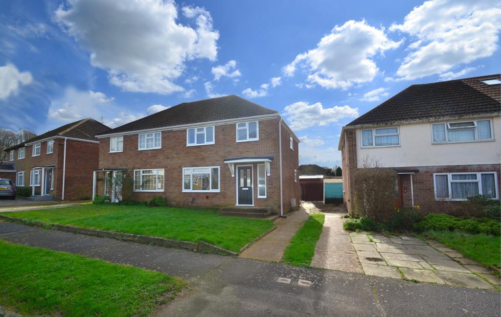 Priory Road, Burgess Hill RH15 3 bed semi-detached house to rent - £ ...