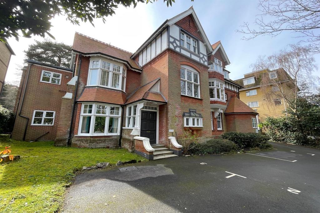 Bournemouth 1 bed flat - £210,000