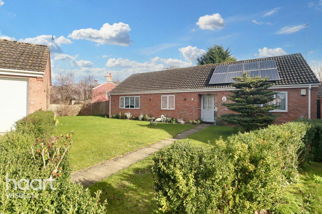 Raceys Close, Emneth 3 bed detached bungalow - £245,000