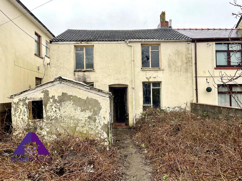Club Row, Blaina, Abertillery, NP13 3JJ 3 bed end of terrace house - £ ...