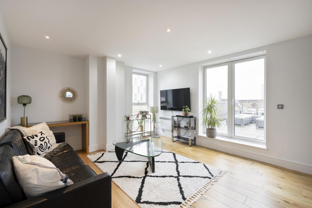 Great Suffolk Street, London SE1 2 bed apartment - £3,445 pcm (£795 pw)