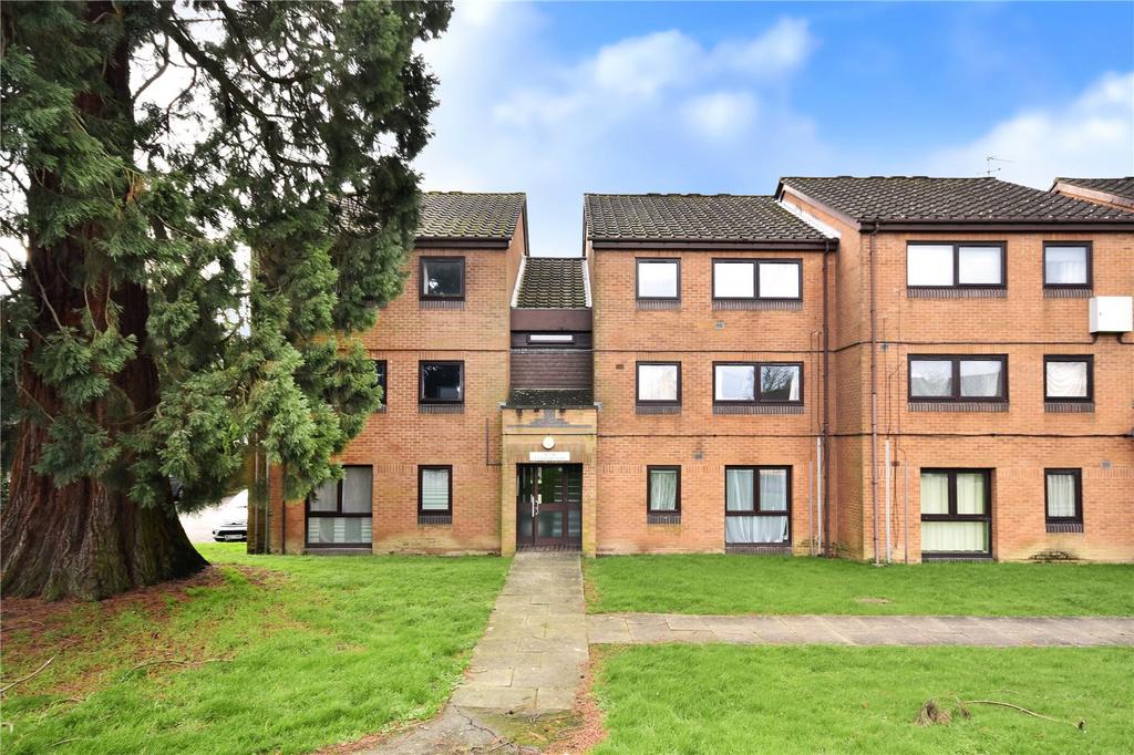 Horley, Surrey, RH6 2 bed apartment - £200,000