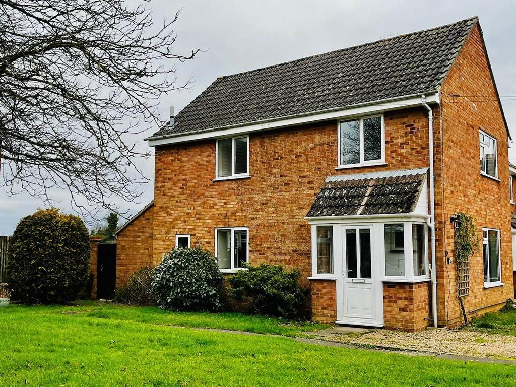 Blakenhurst, Harvington 3 bed semi-detached house - £280,000