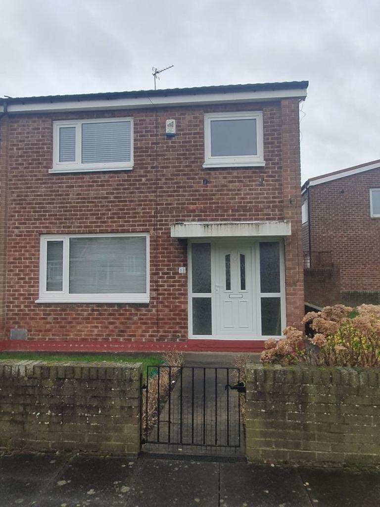 Chatsworth Road, Jarrow NE32 3 bed townhouse to rent - £800 pcm (£185 pw)