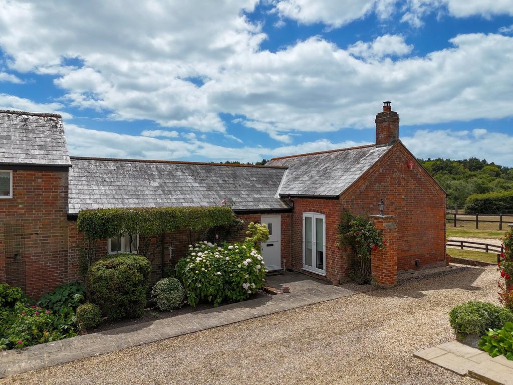 Angel Lane, Ashley Clinton, New... 3 bed cottage for sale - £560,000