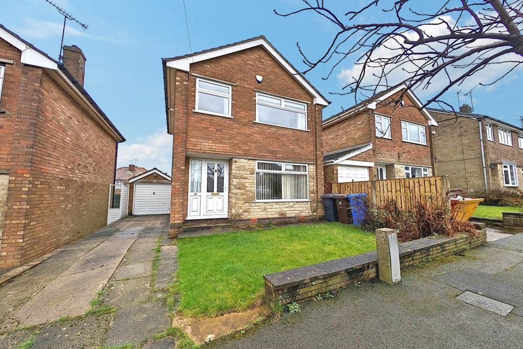 Crispin Gardens, Gleadless, S12 2NF 3 bed detached house - £225,000