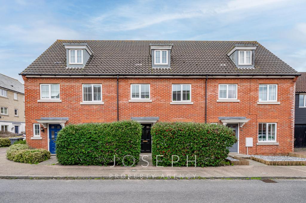 Quantrill Terrace, Kesgrave, IP5 4 bed townhouse - £330,000