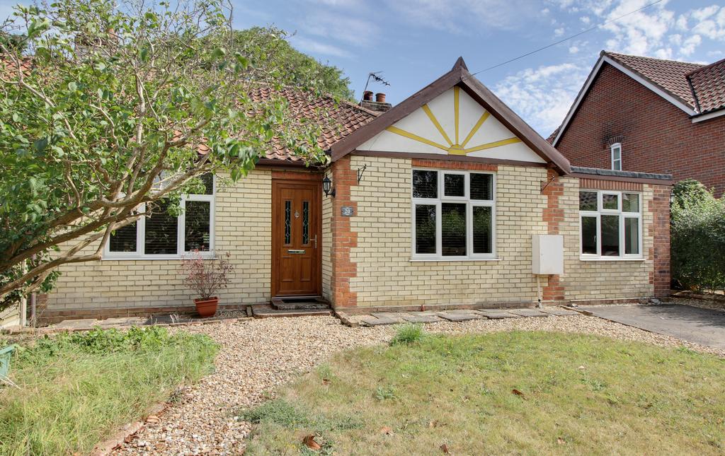 BURGH LANE, MATTISHALL 4 bed semi-detached bungalow - £270,000