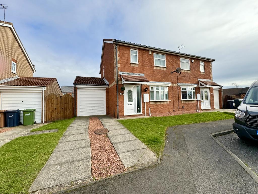 Pallion Park, Sunderland, Tyne and... 3 bed semi-detached house - £140,000