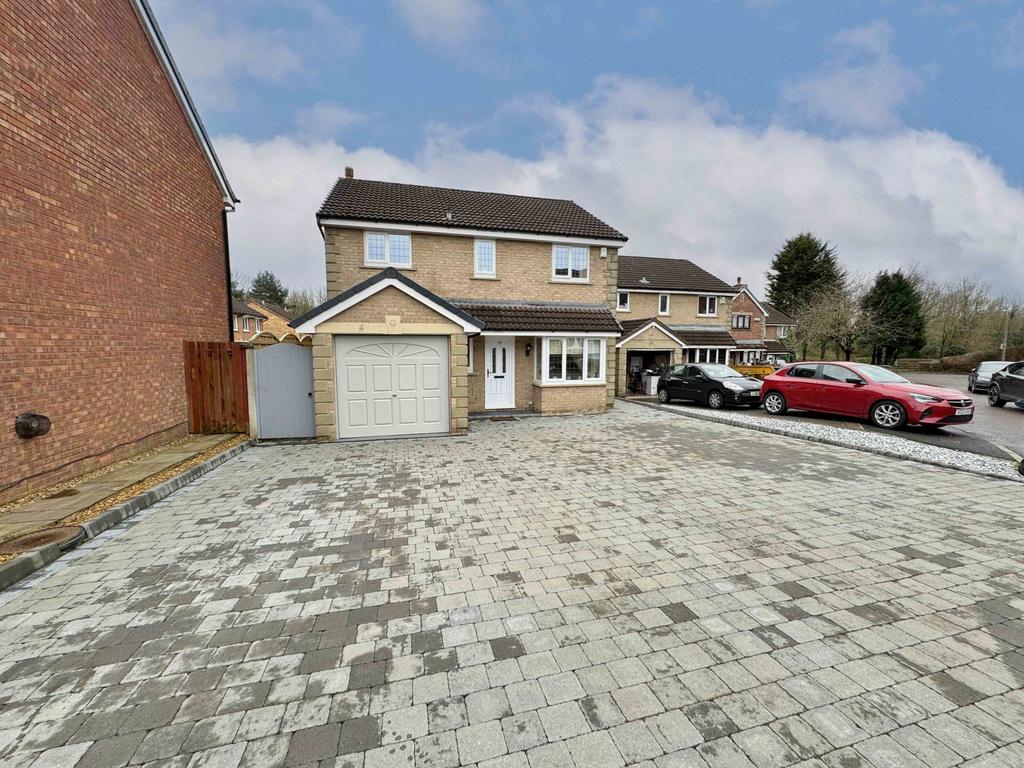 Bilsborough Meadow, Lea PR2 4 bed detached house - £280,000