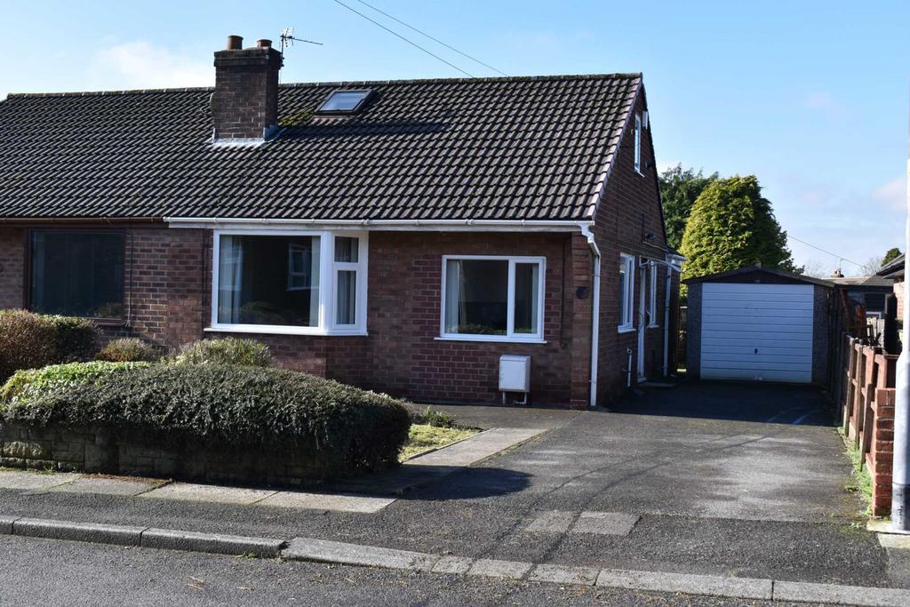 Lea Gate Close, Bolton BL2 2 bed semi-detached bungalow - £235,000