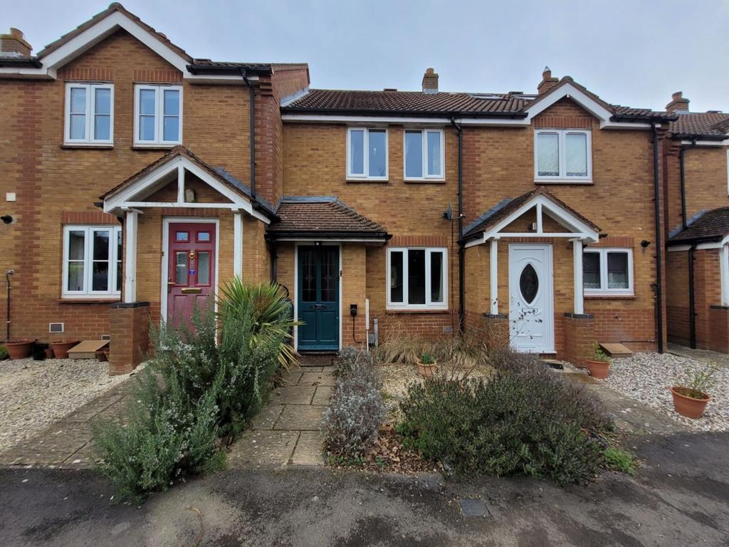 Pond Close, Headington, OX3 2 bed terraced house - £300,000