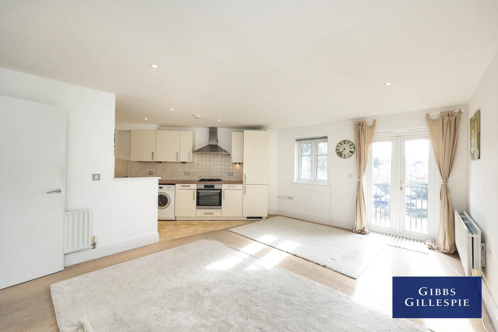 Elm Park Road, Pinner, HA5 3LZ 2 bed apartment - £1,800 pcm (£415 pw)