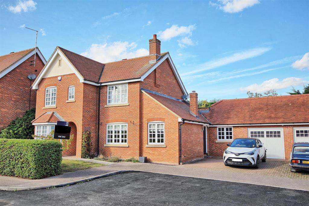 Windmill Way Much Hadham Sg10 4 Bed Detached House For Sale £675 000