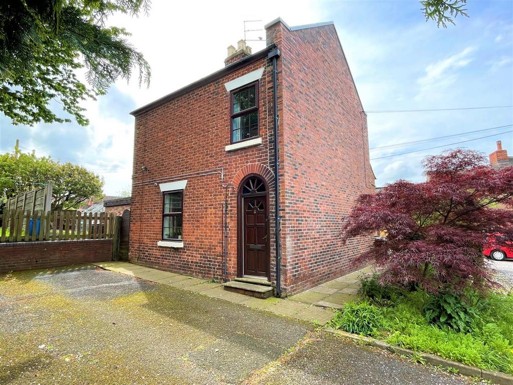 Blake Street, Congleton 3 bed detached house - £299,950