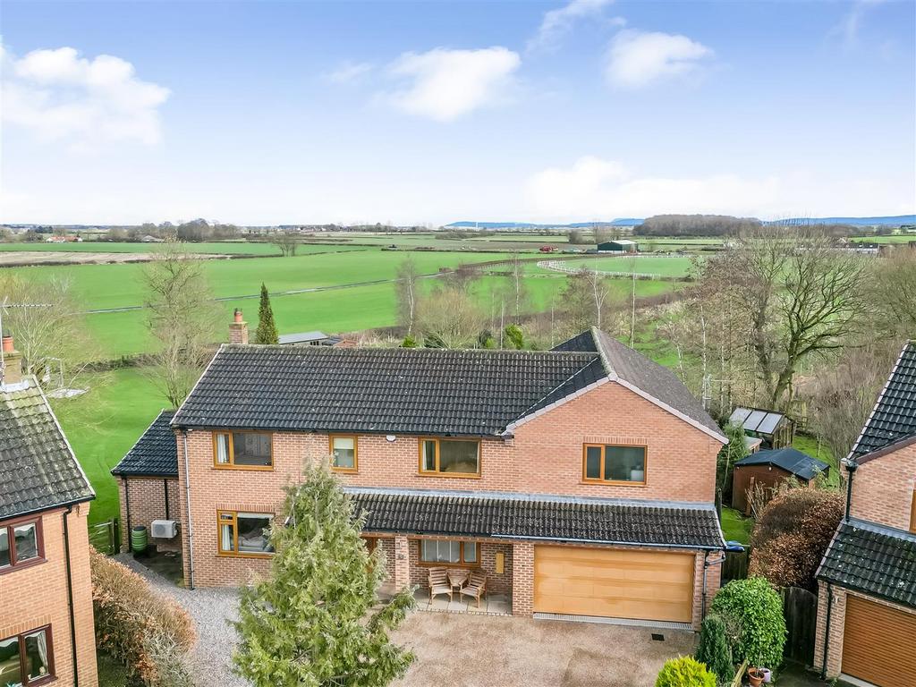 Church Garth, Great Smeaton... 5 bed detached house - £695,000