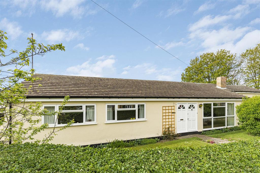 Whittlesford Road, Newton CB22 4 bed detached bungalow - £650,000