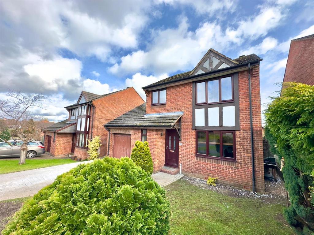 The Meadows, Ashgate, Chesterfield 4 bed detached house for sale - £350,000
