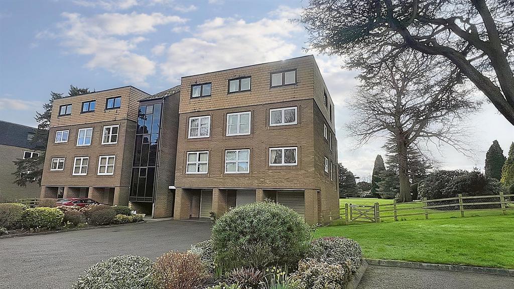 Lakeside, Little Aston, Sutton Coldfield 2 bed property for sale - £495,000