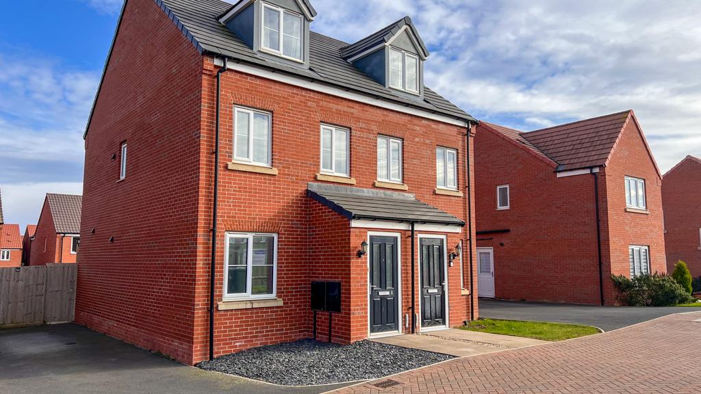 Stanground South, Peterborough PE2 3 bed semi-detached house for sale ...