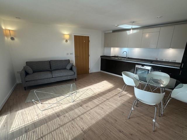 Quadrant Court, Empire Way, Wembley Park 2 bed apartment - £2,000 pcm ...