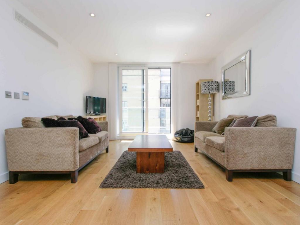 20 Gillingham Street, London SW1V 2 bed apartment - £3,050 pcm (£704 pw)