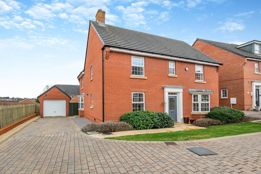 Bircham Drive, Coleford 4 bed detached house - £400,000