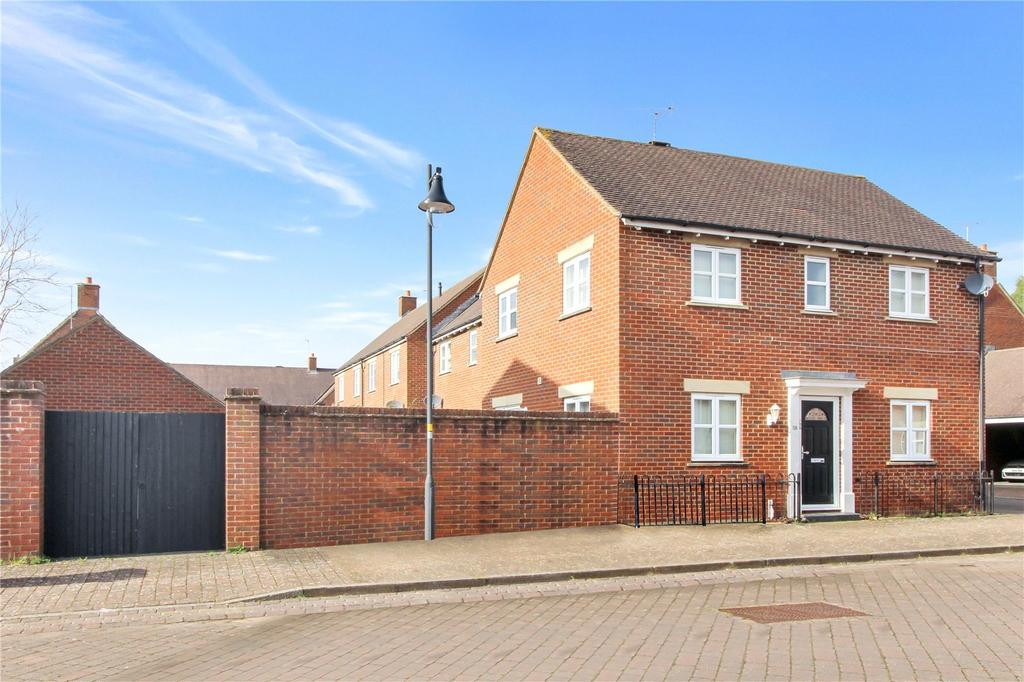 Dunvant Road, Wiltshire SN25 3 bed end of terrace house - £292,500