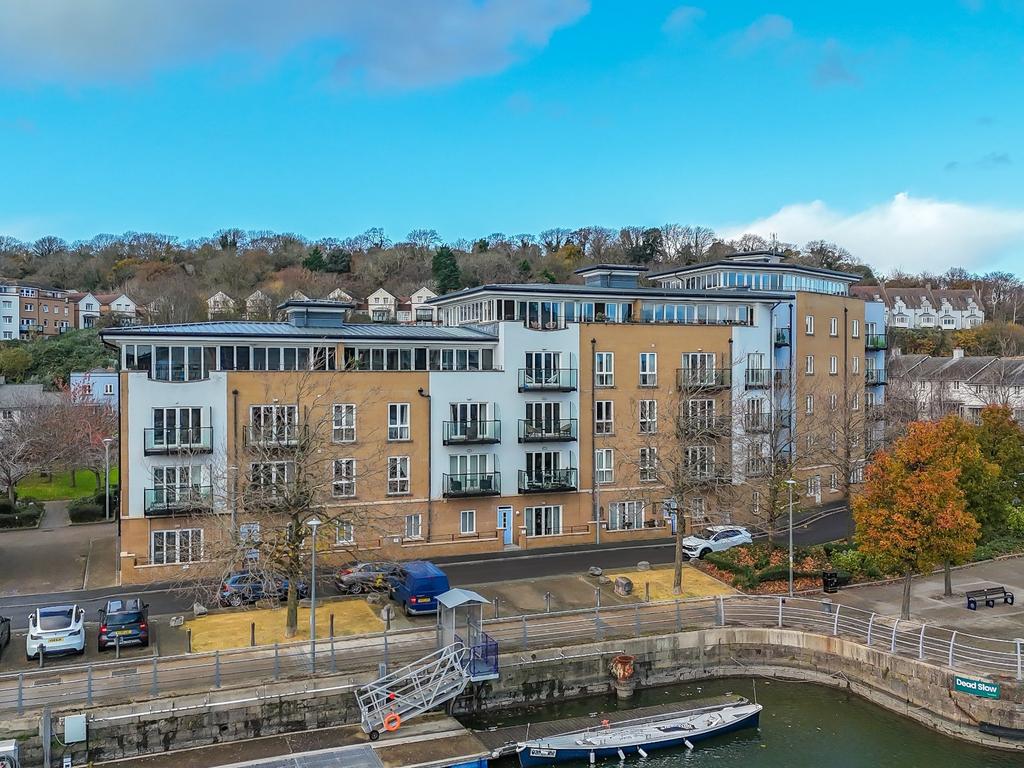 Lockside, Portishead, Bristol... 2 bed apartment - £365,000