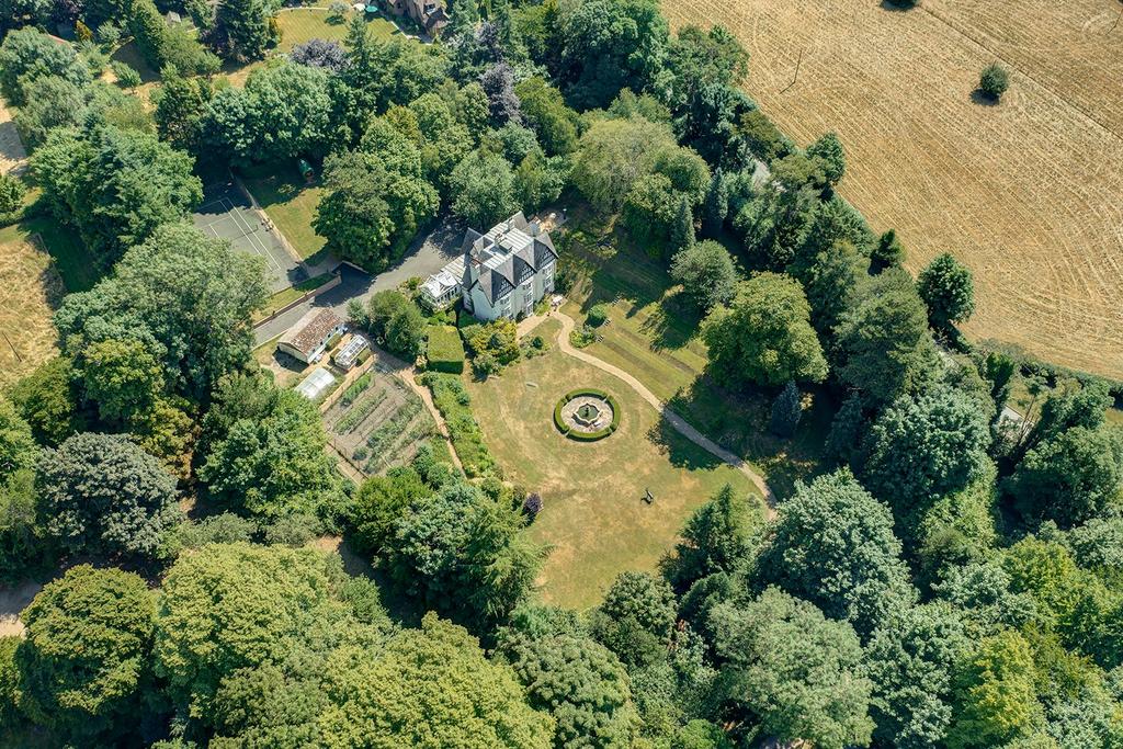 Frith Hill, Great Missenden... 6 bed detached house - £2,200,000