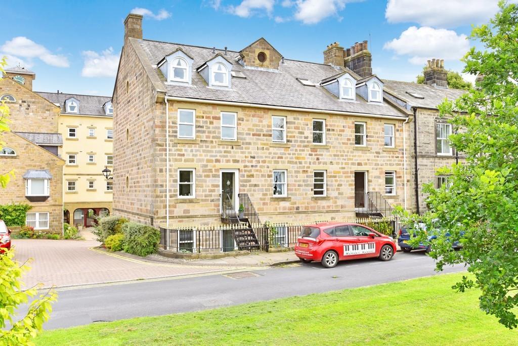 Church Square Mansions, Harrogate, HG1 4SS 1 bed apartment to rent - £ ...