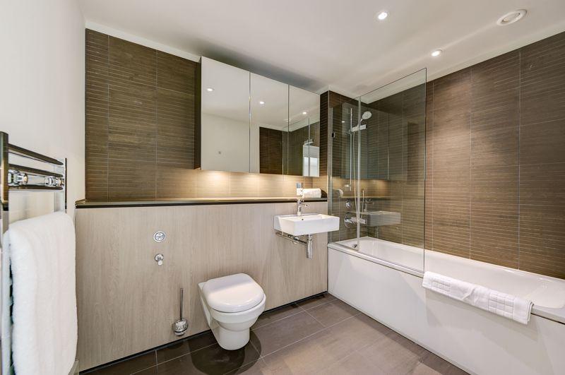 4 Merchant Square East, London 3 bed apartment - £7,345 pcm (£1,695 pw)