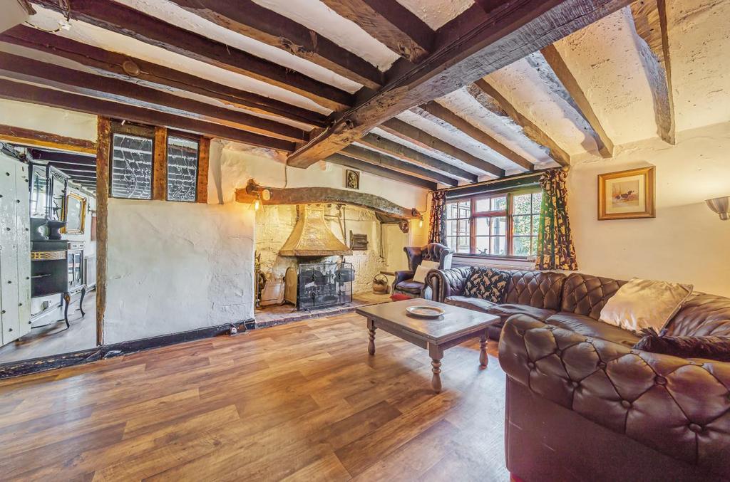Kenward Road, Yalding, Maidstone 4 bed detached house - £599,995