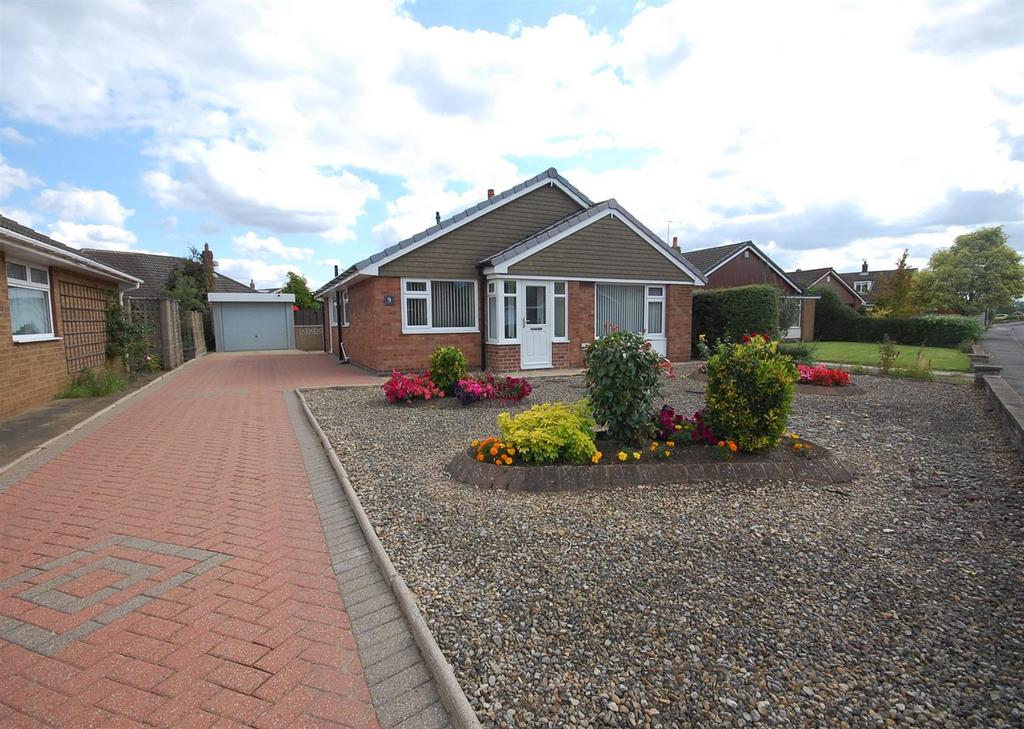 Lindsay Road, Garforth, Leeds 3 bed detached bungalow - £380,000