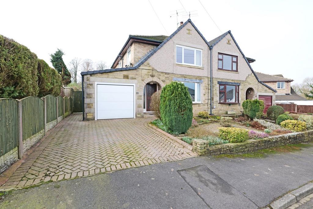 Sycamore Way, Barnoldswick, BB18 3 bed semi-detached house - £259,950