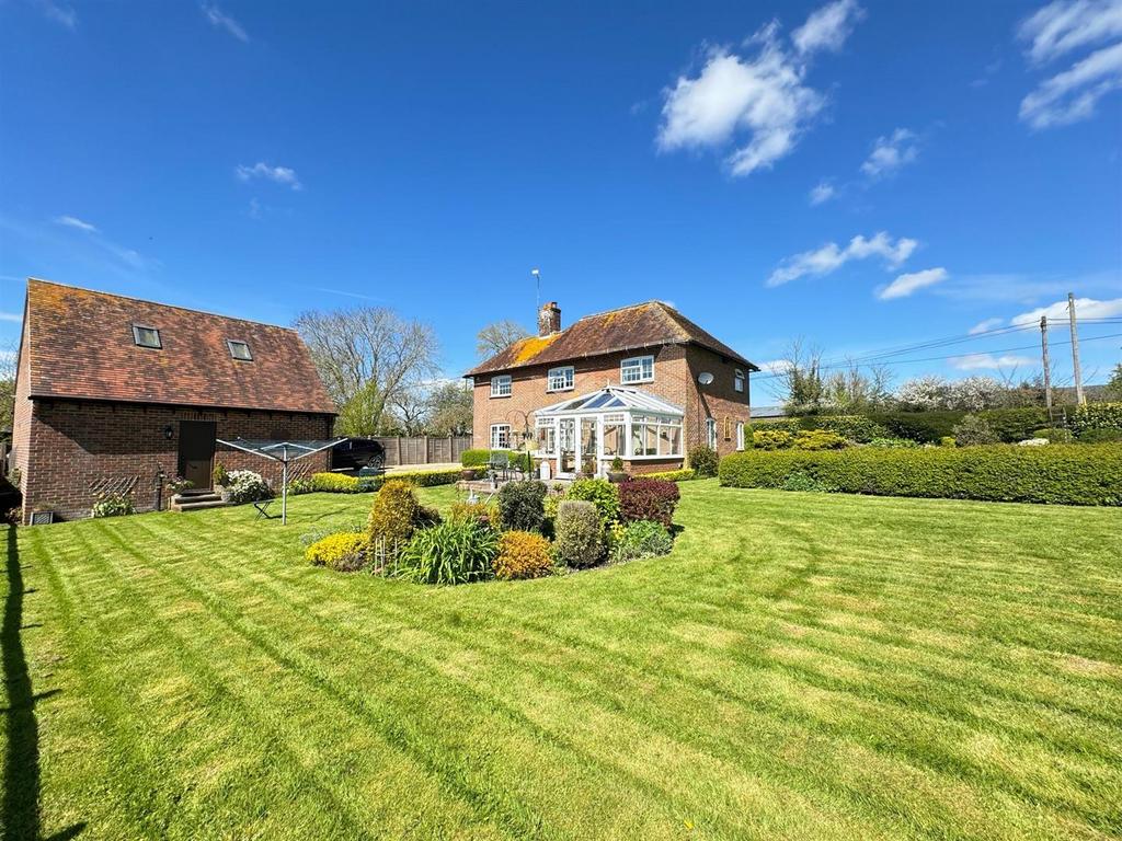 Manston, Sturminster Newton 4 bed detached house - £840,000