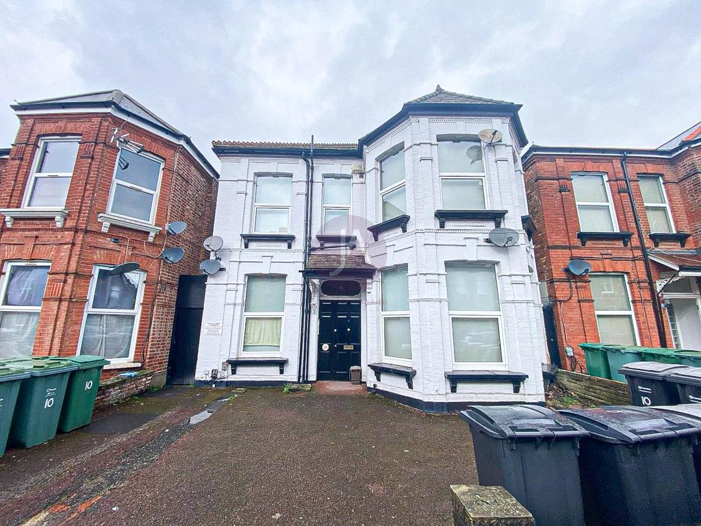Manstone Road, Kilburn, London, NW2 Studio - £1,300 pcm (£300 pw)