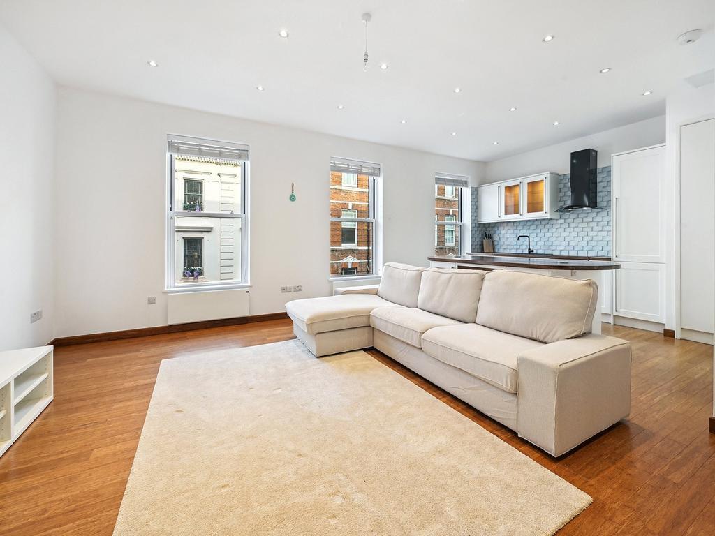 Museum Street, London, WC1A 2 bed apartment - £3,600 pcm (£831 pw)