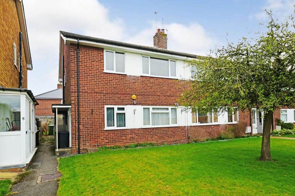 Mockley Wood Road, Knowle, B93 2 bed maisonette - £225,000