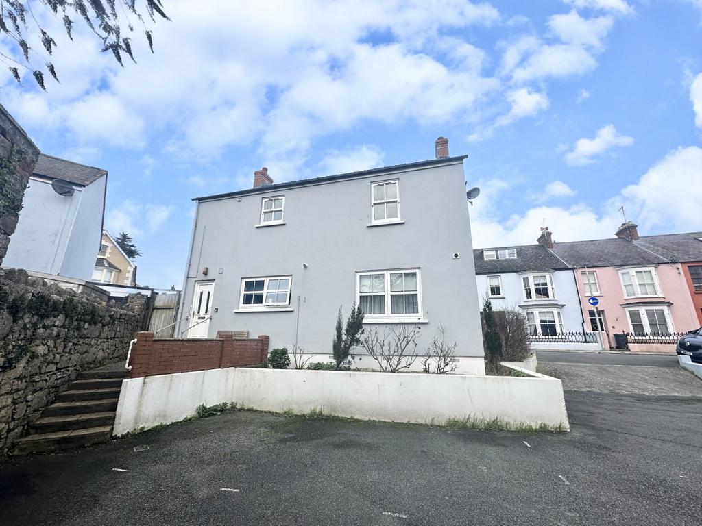 Kilmore House, Tenby, Pembrokeshire... 2 bed flat - £199,950