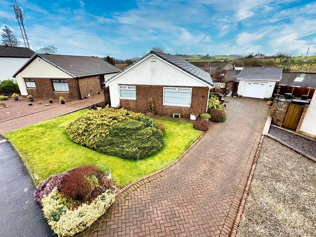 10 Aitken Drive, Beith 3 bed detached bungalow - £185,000