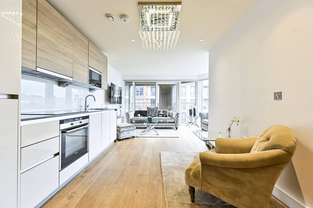 Dockside House, Chelsea Creek... 2 bed flat for sale - £900,000