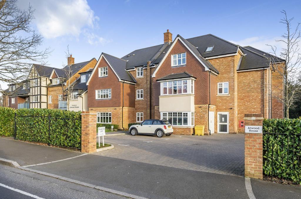 Addington Road, Sanderstead, Surrey... 2 bed flat for sale - £375,000